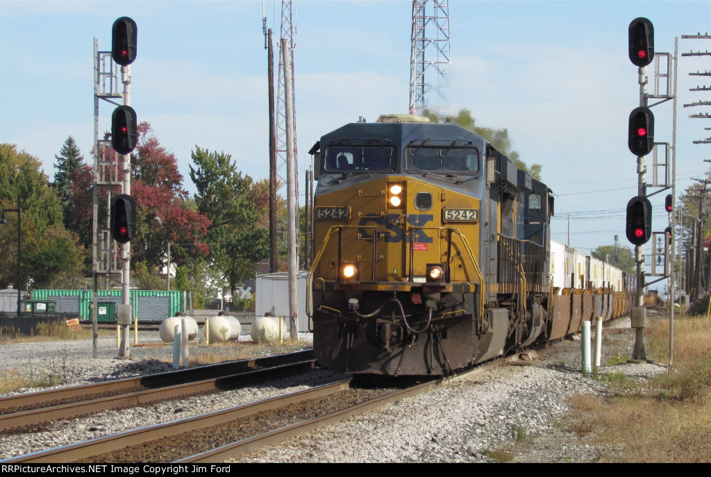 CSXT 5242